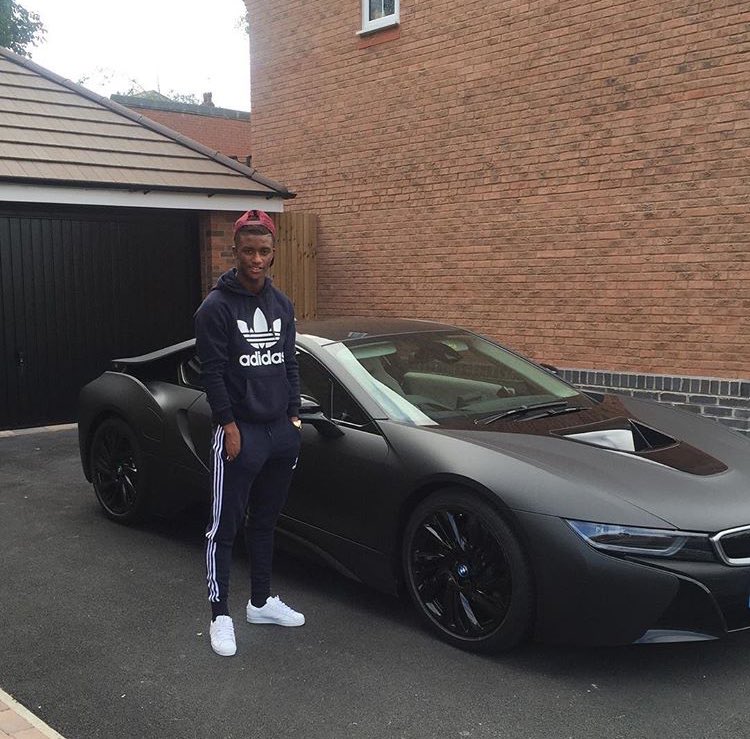Everton Football Players and Their Cars